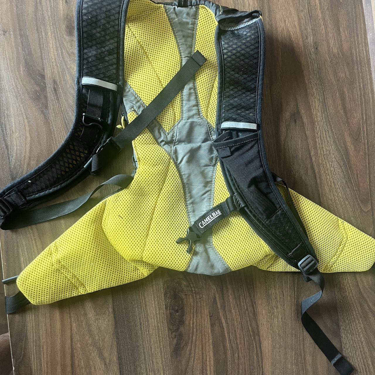 Camelback running / hiking vest - Depop