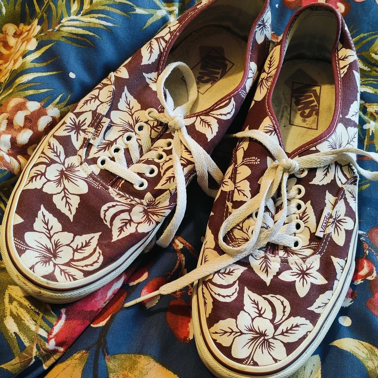 Hawaiian patterned vans In good condition, with... | Depop