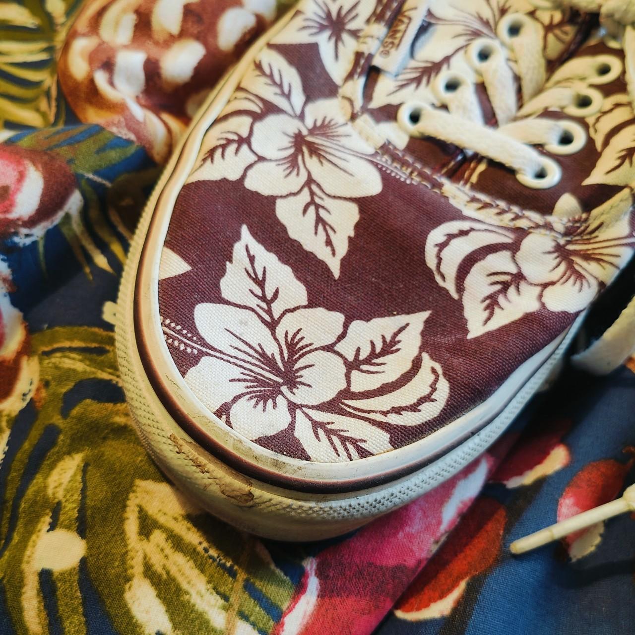 Hawaiian patterned vans In good condition, with... | Depop