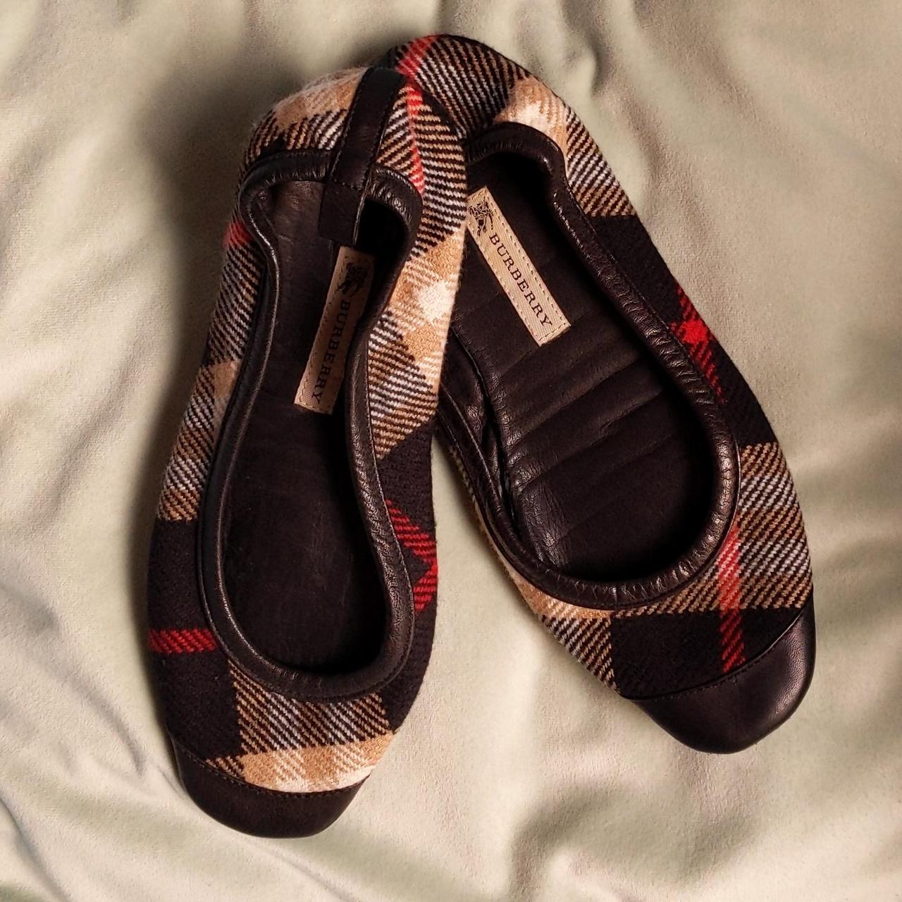 Burberry Women's Burgundy and Black Slippers | Depop