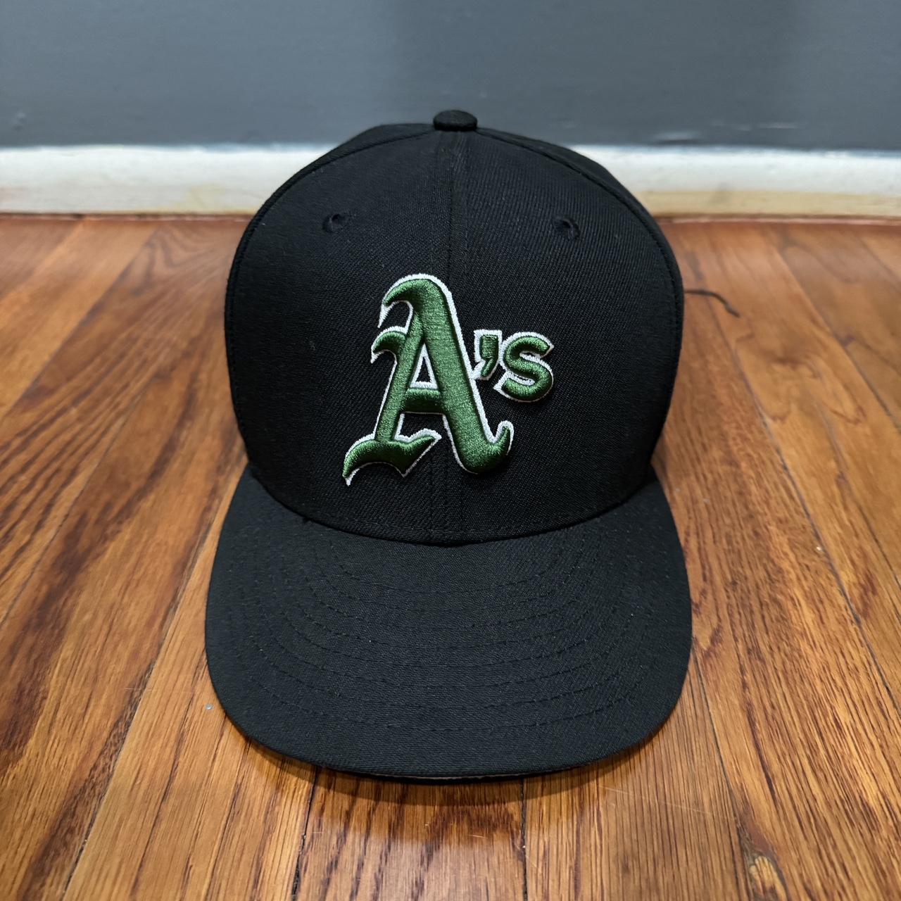 Oakland Athletics hat Size: 7 in good clean... - Depop