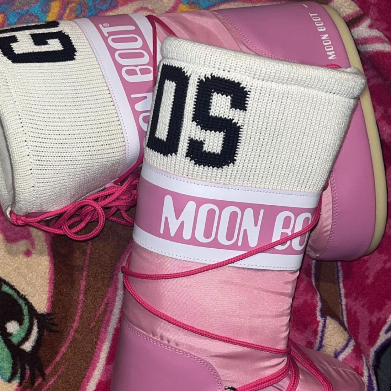 Selling these pink gcds moon boots 💖brand new never... - Depop