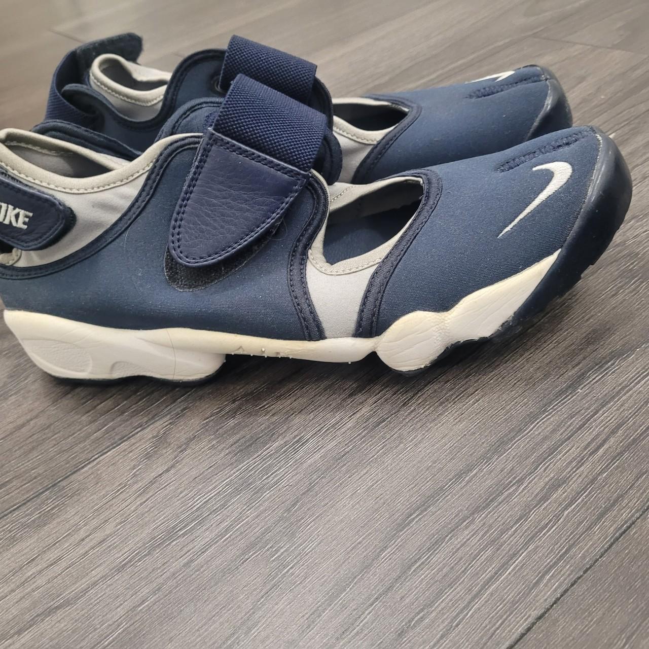 Nike rift OG trainers Rare Size 9 Navy and white 150 - Depop