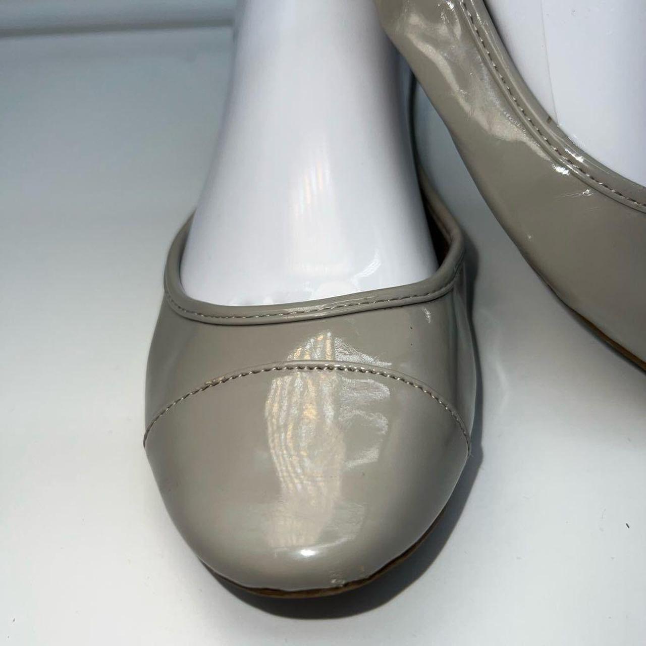 Steve Madden Women's Grey Brogues | Depop