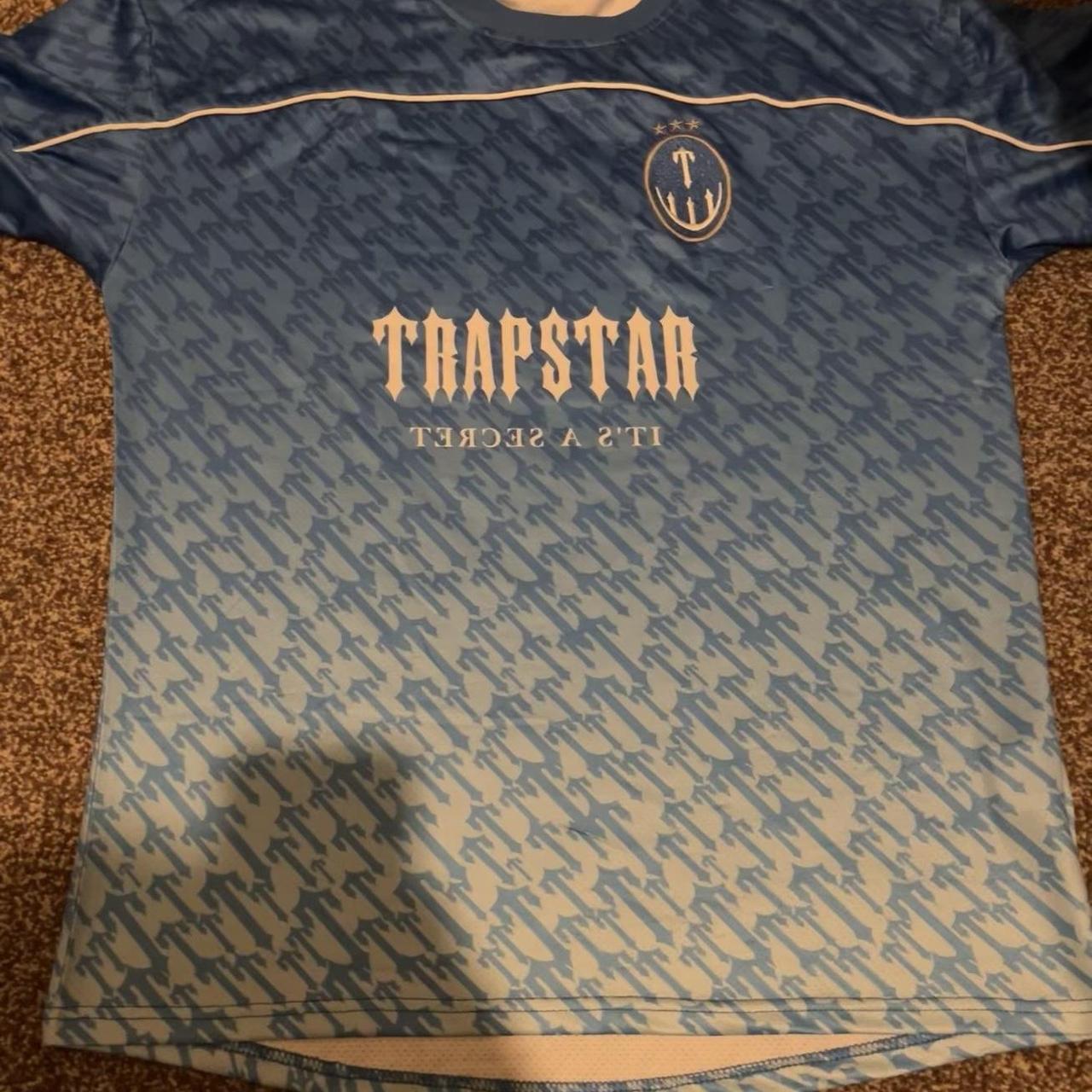Trapstar Men's Blue and White T-shirt | Depop