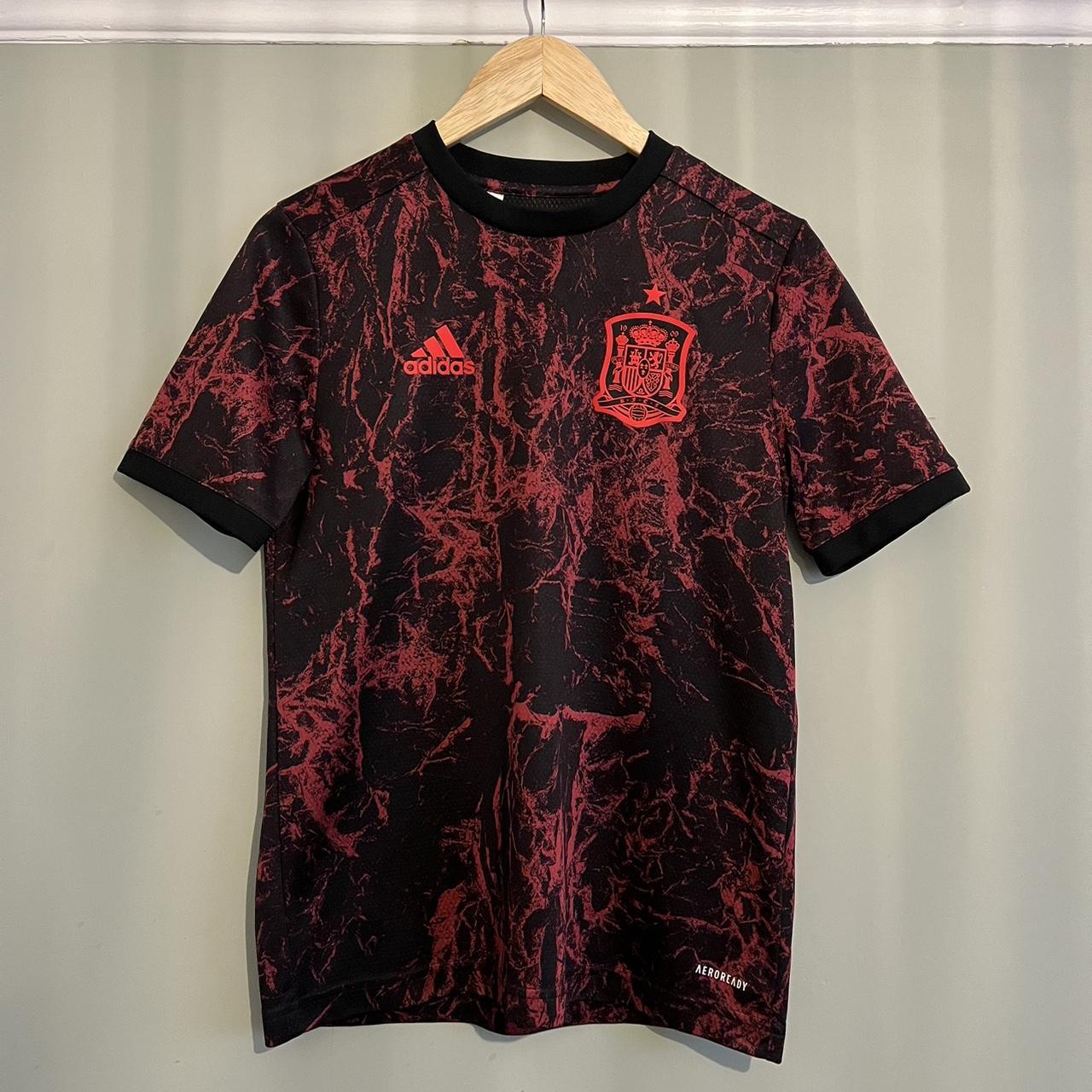 SPAIN NATIONAL TEAM. Rare training top, 2021/22.... - Depop