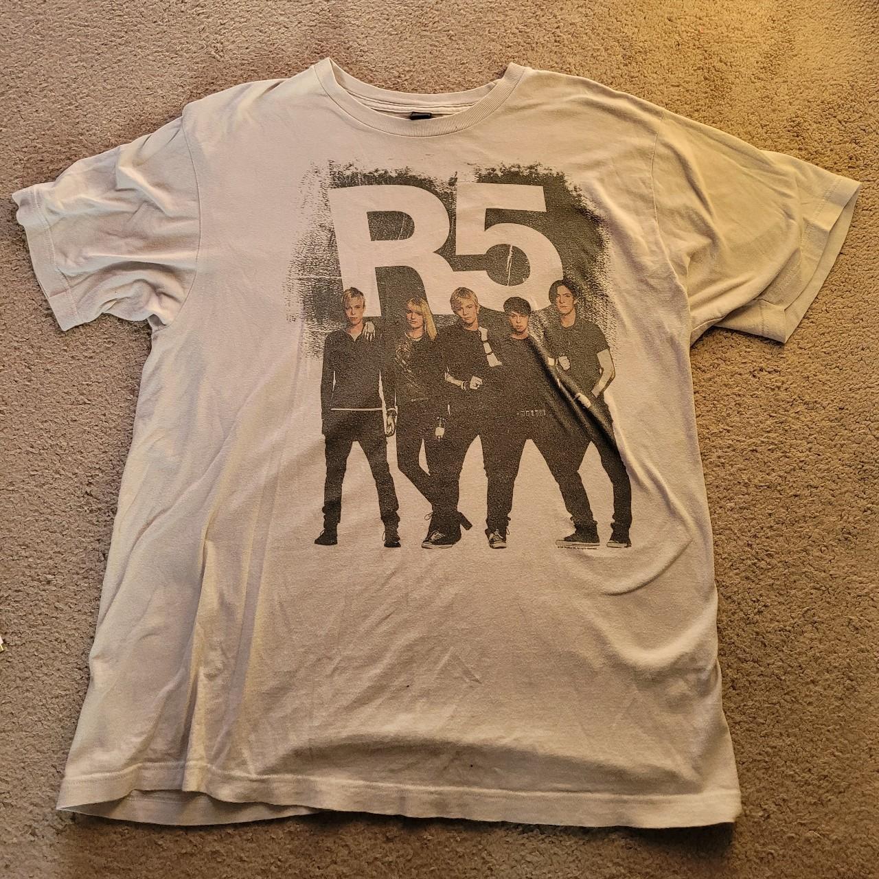 R5 Louder Tour tee shirt. In great condition. Hardly... - Depop