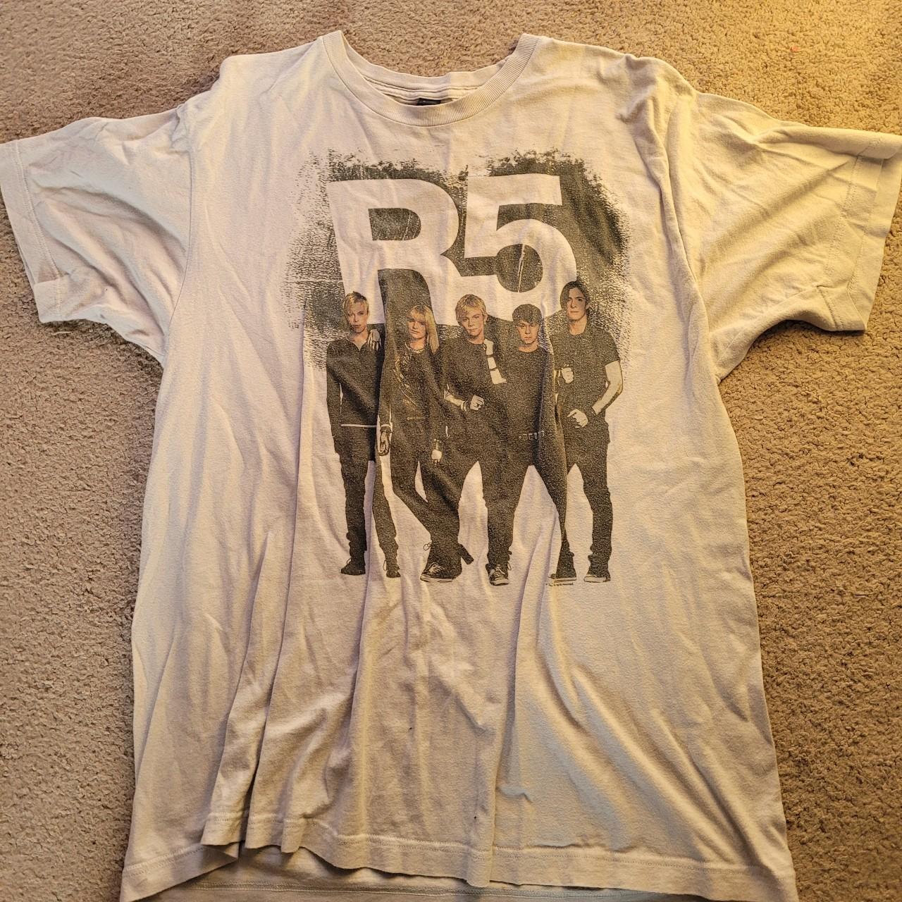 R5 Louder Tour tee shirt. In great condition. Hardly... - Depop