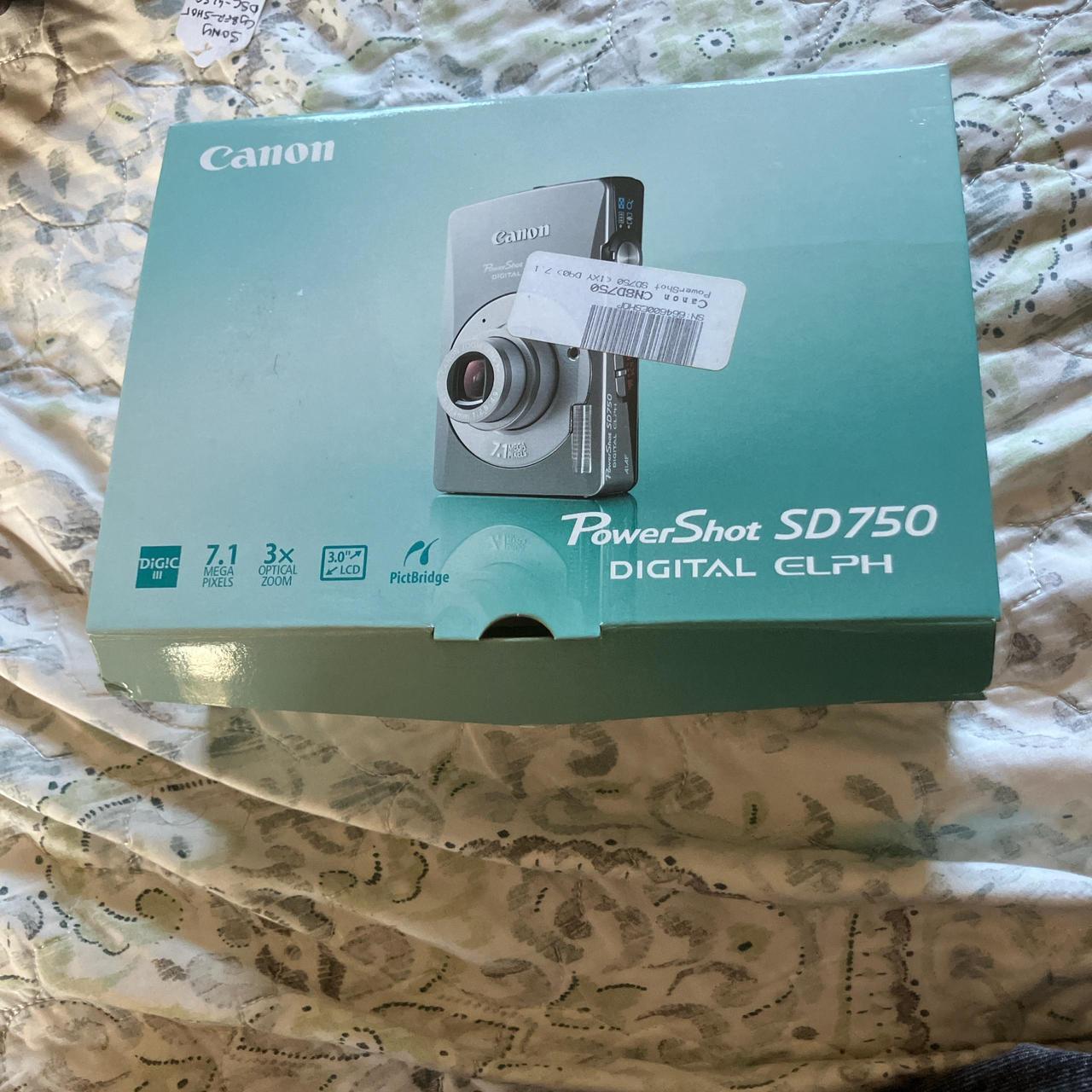 Vintage canon digital camera - Depop