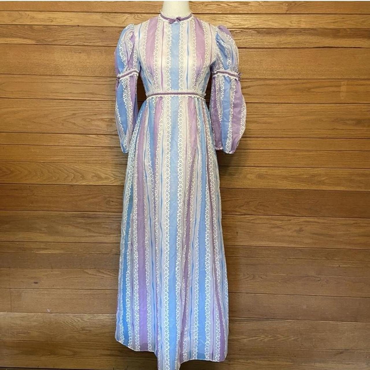 Vintage 1970s Lorrie Deb blue and purple flocked... - Depop