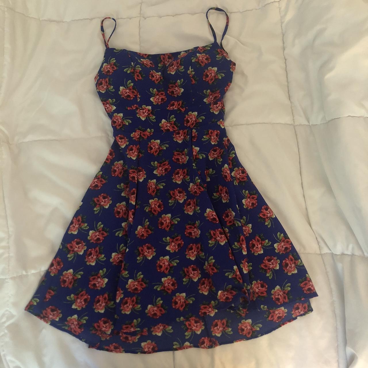 -floral summer dress!! -back is super cute - Depop