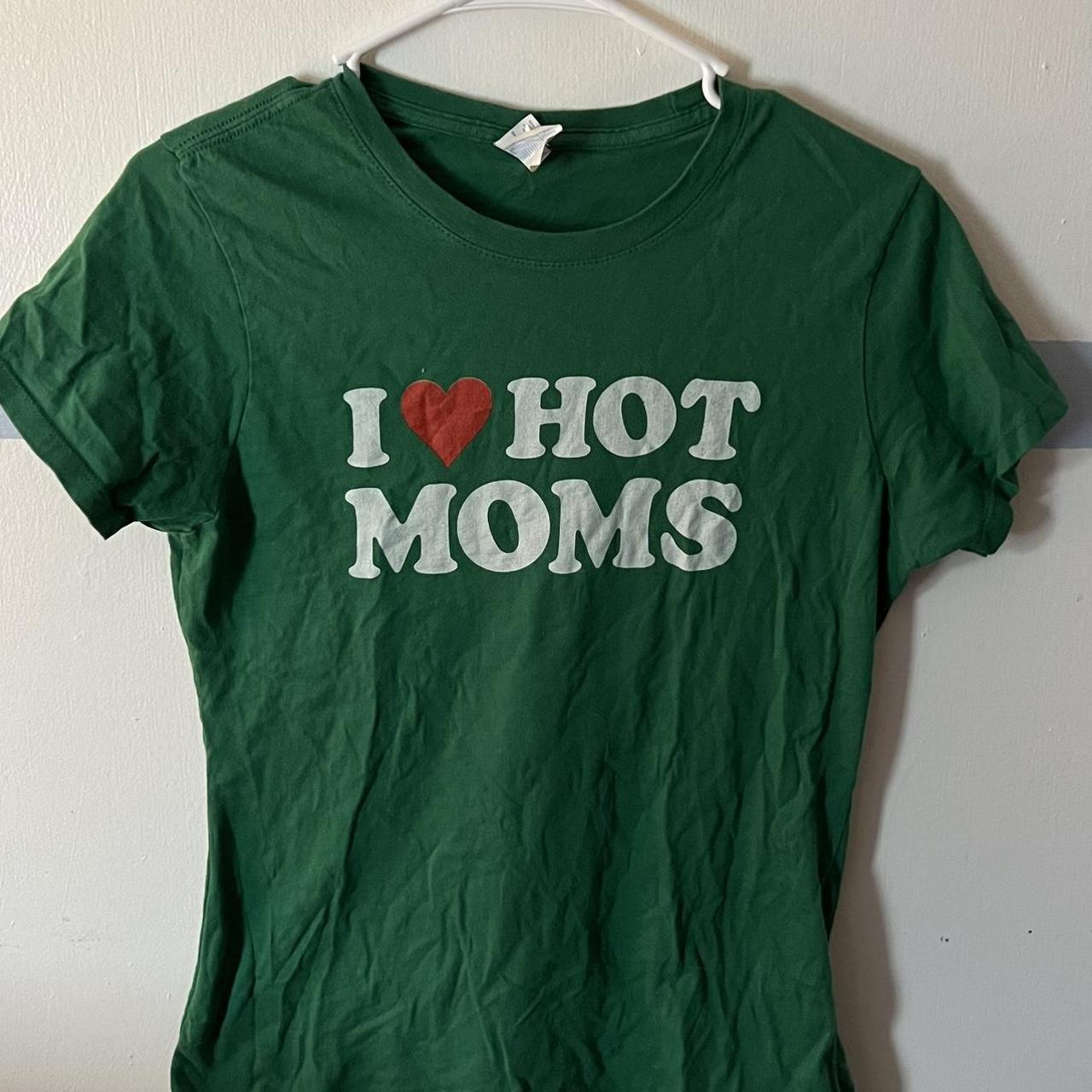 Hot Topic Women's Green and White T-shirt | Depop