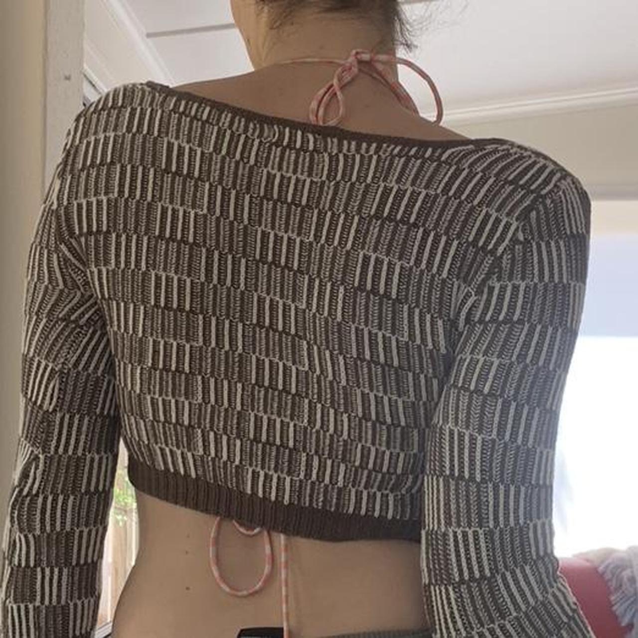 Glassons Long sleeve scoop neck crotchet crop top-... - Depop