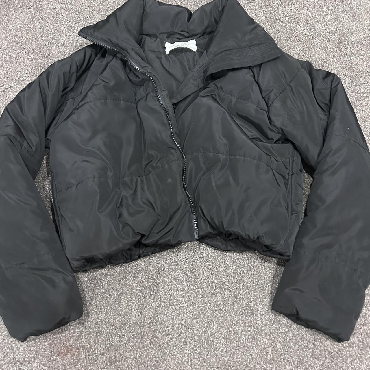Glassons cropped puffer jacket Size M - Depop