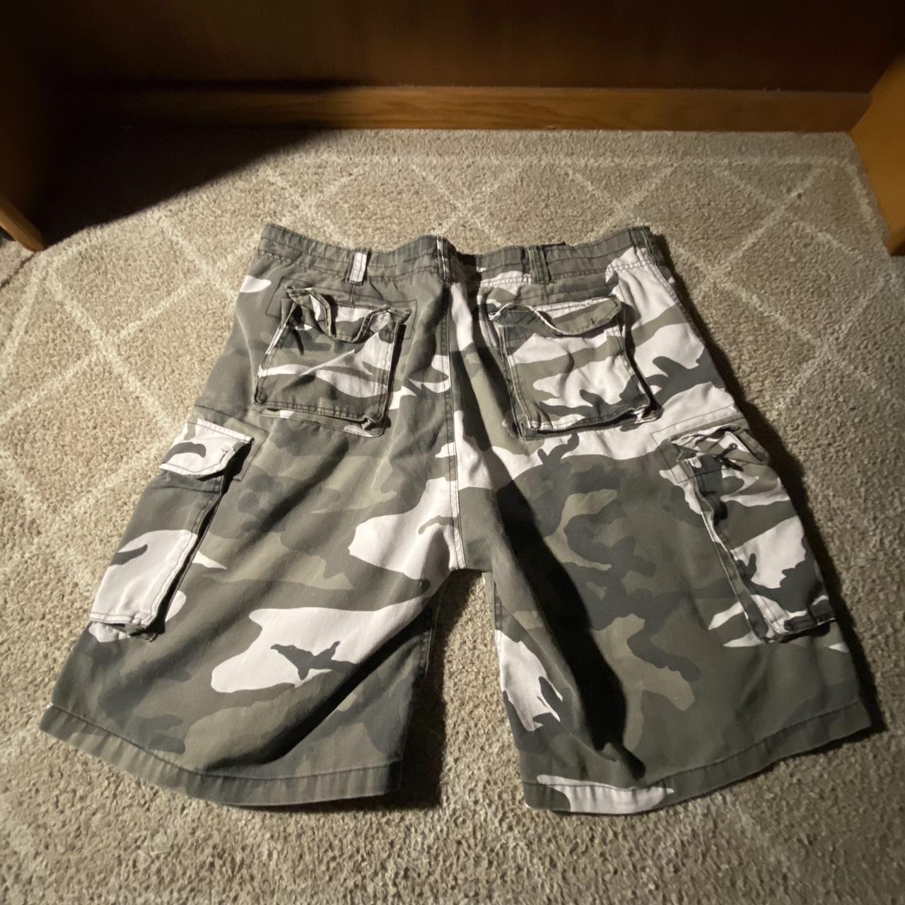 Y2K camo shorts Pretty dope pair No noticeable... - Depop