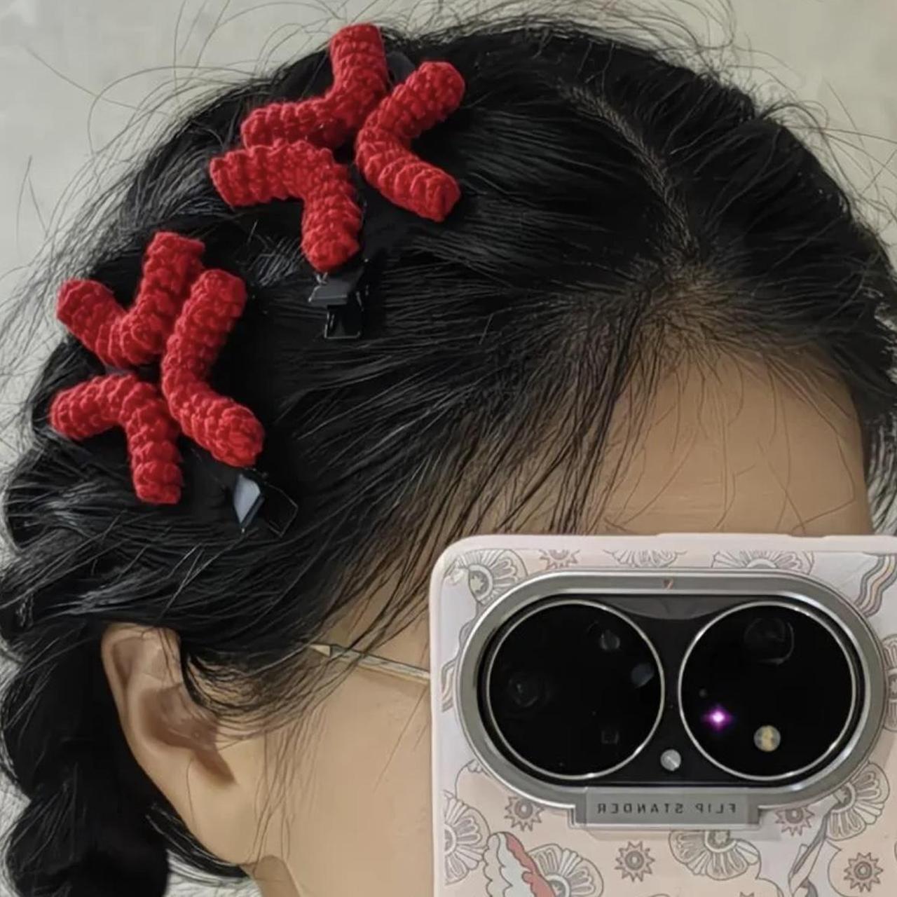 Red crochet star hair clip $3 each #hairaccessories | Depop