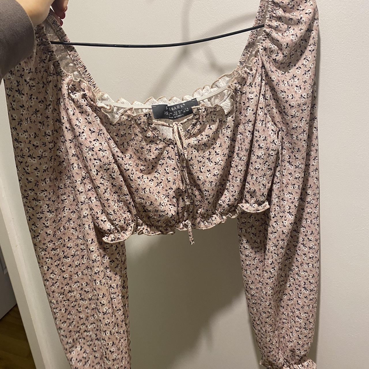 Floral crop top - Depop