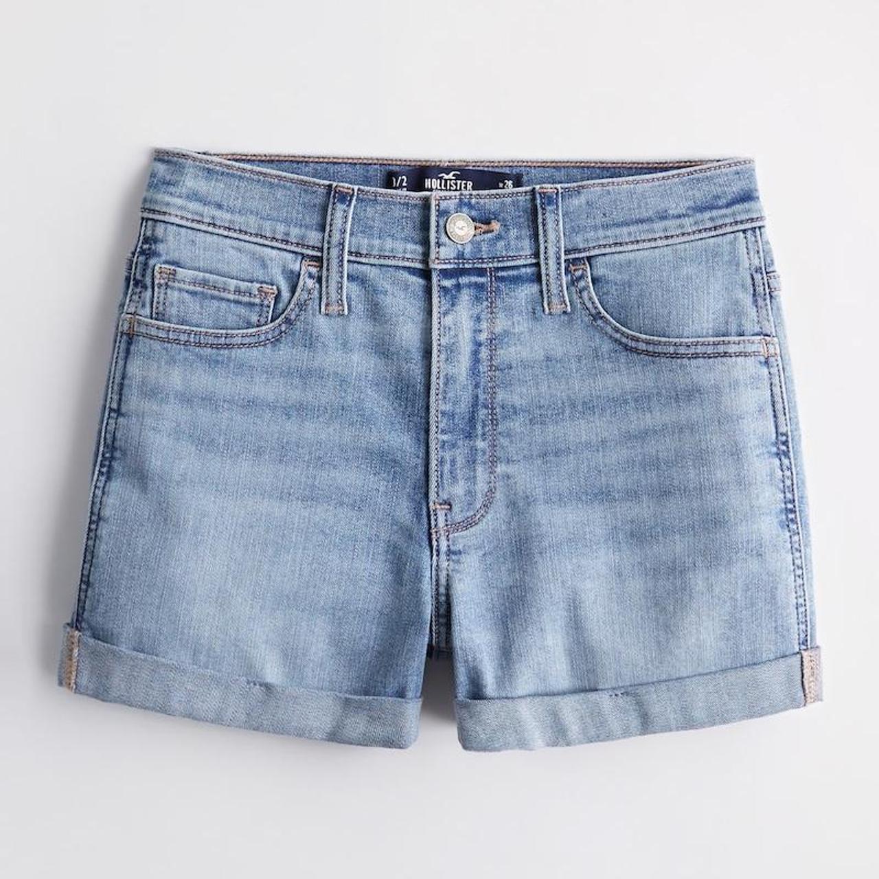 Hollister Curvy High-Rise shorts 3’’ WAIST SIZE:25... - Depop
