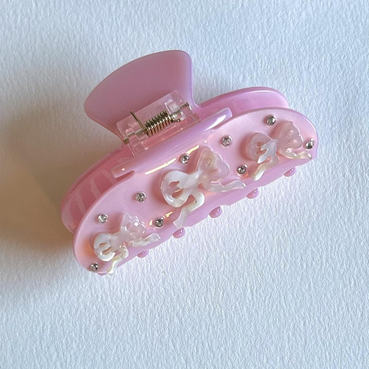 prettiest pink hair claw clip brand new so... - Depop