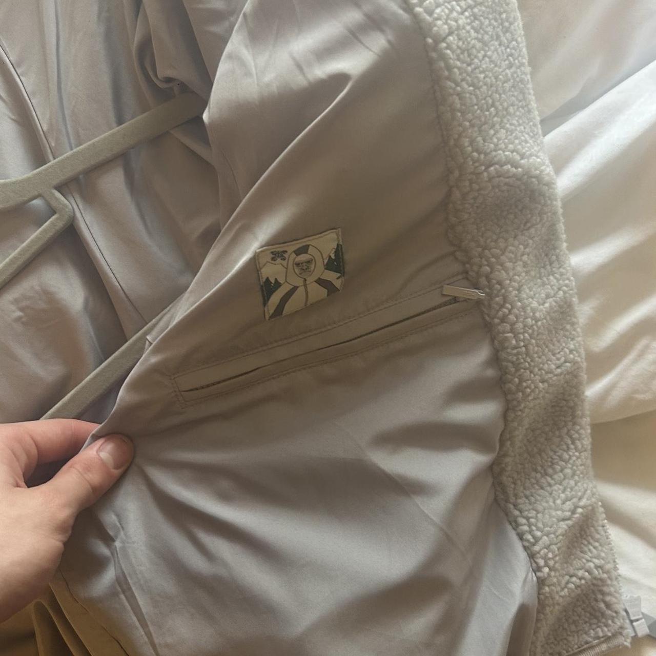 Merta yeti fleece - Depop