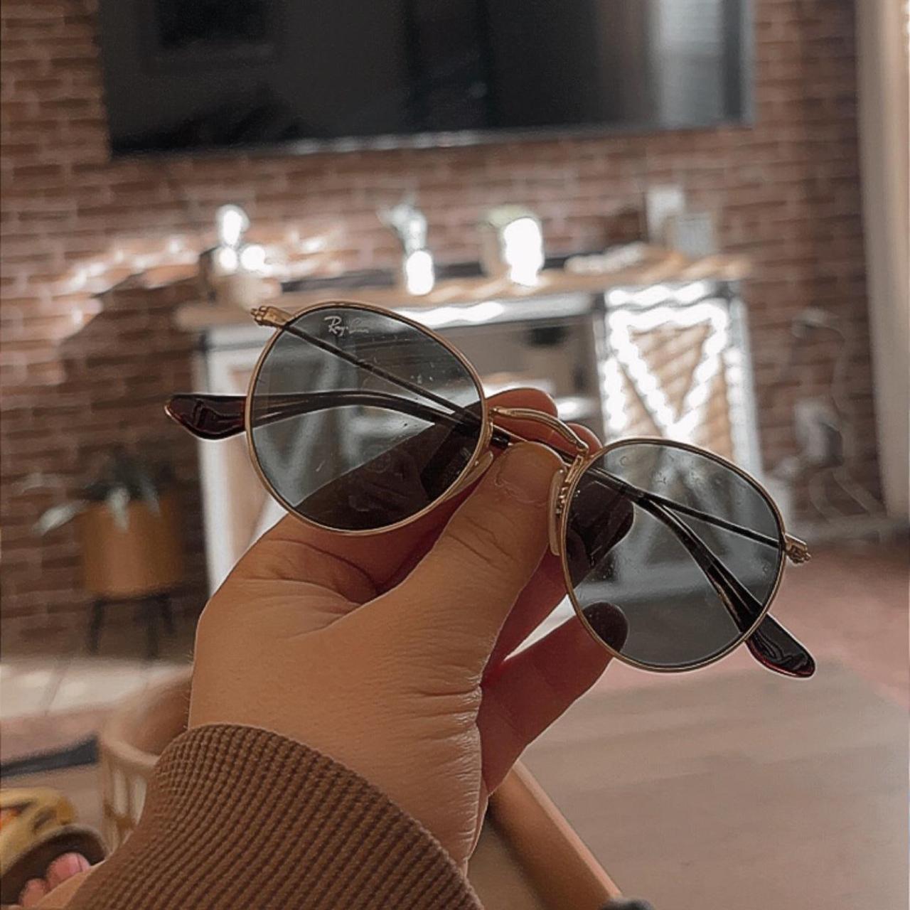 Youth ray bans $88 on website | Depop