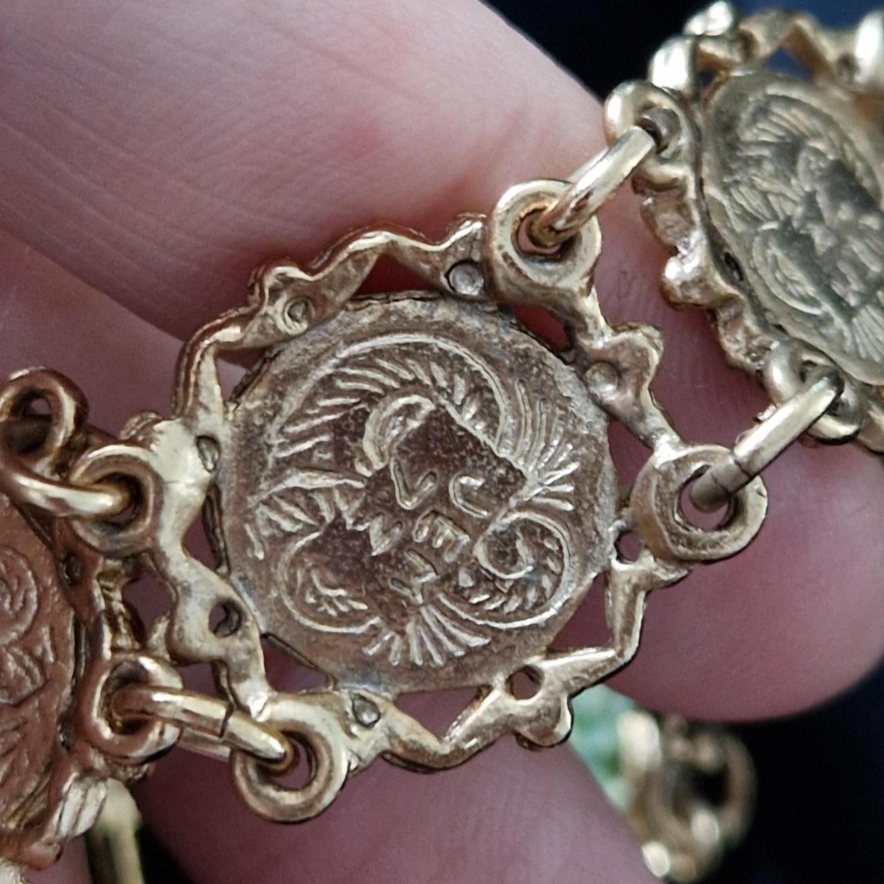 Lovely gold plated Scottish genuine jade chip... - Depop