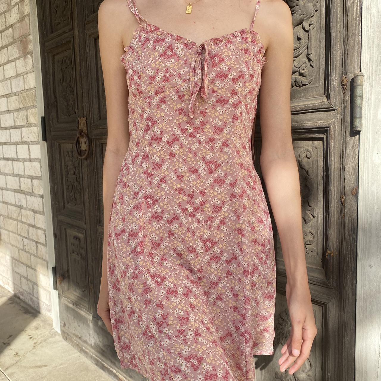 Spring pink floral mini dress 💌💐 w/ adjustable... - Depop