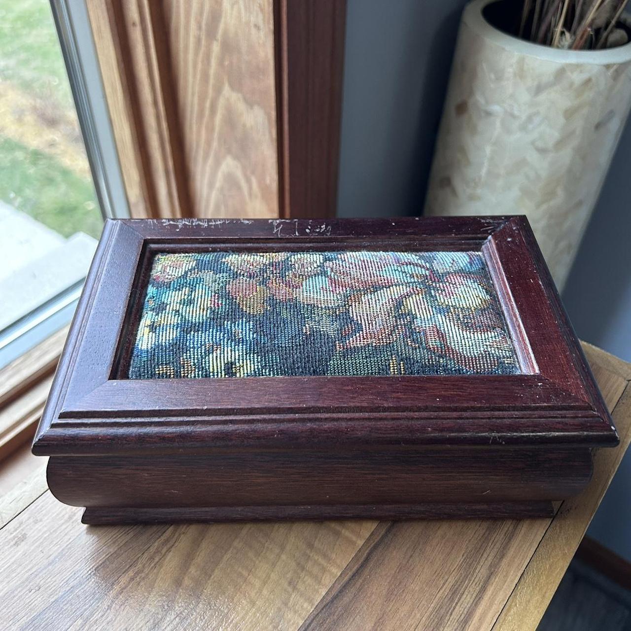 Vintage floral fabric jewelry box. 8 in #vintage... - Depop