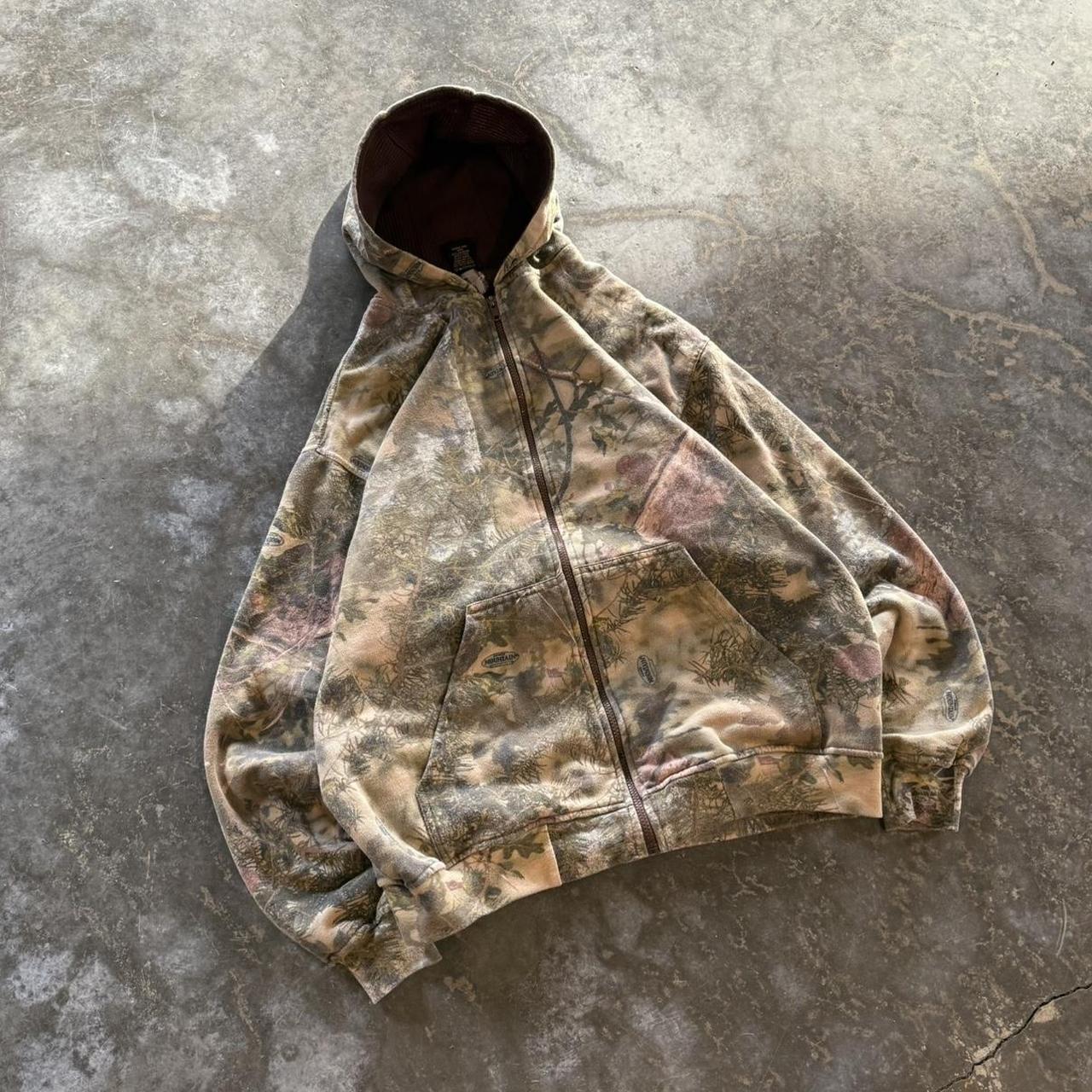 Vintage 90s early 2000’s mossy oak real tree akimbo... | Depop