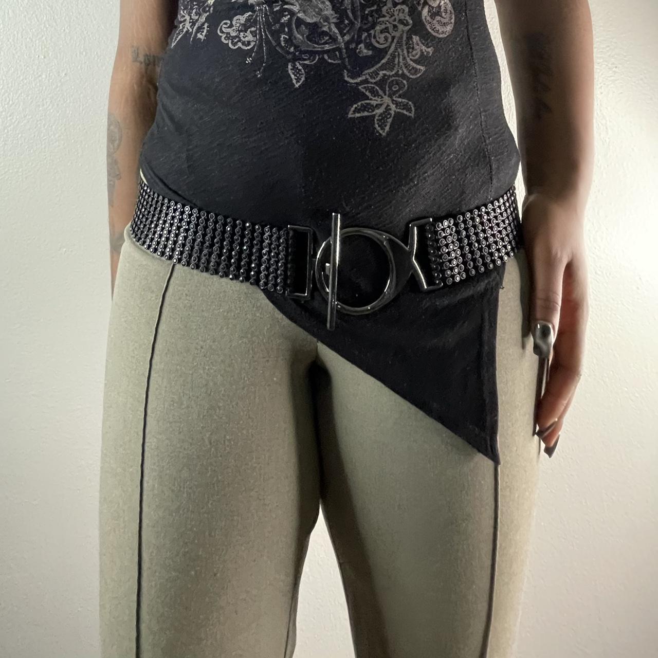 90s chain belt length: 31.5” stretches Minor signs... - Depop