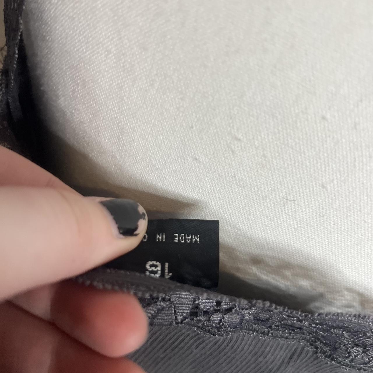 super cool lace detail, old Glassons singlet -... - Depop