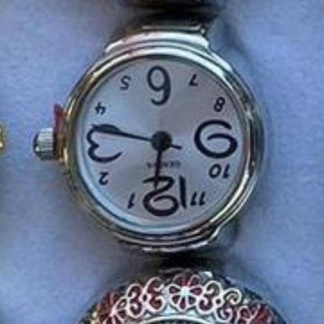 3 clock rings - Depop