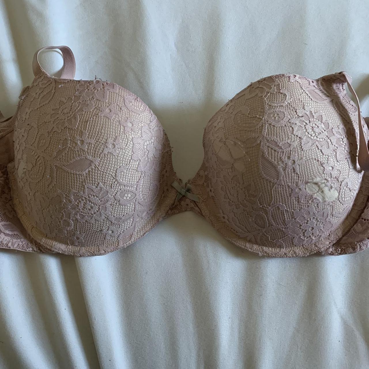 cute pale pink padded bra + bundle orders only $5... - Depop