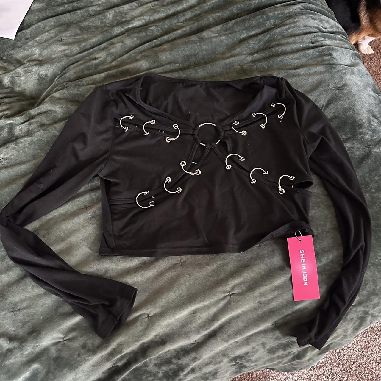 Romwe o ring alternative shirt brand new size large... - Depop