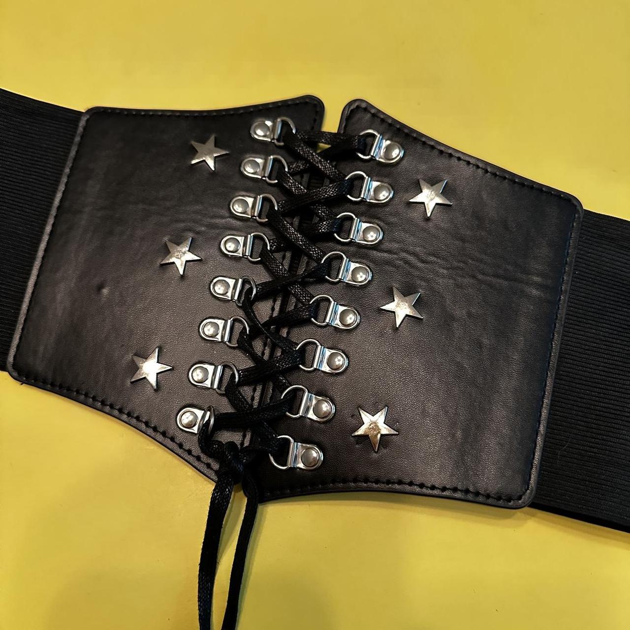 Hot topic corset belt fits me as a large #hottopic - Depop