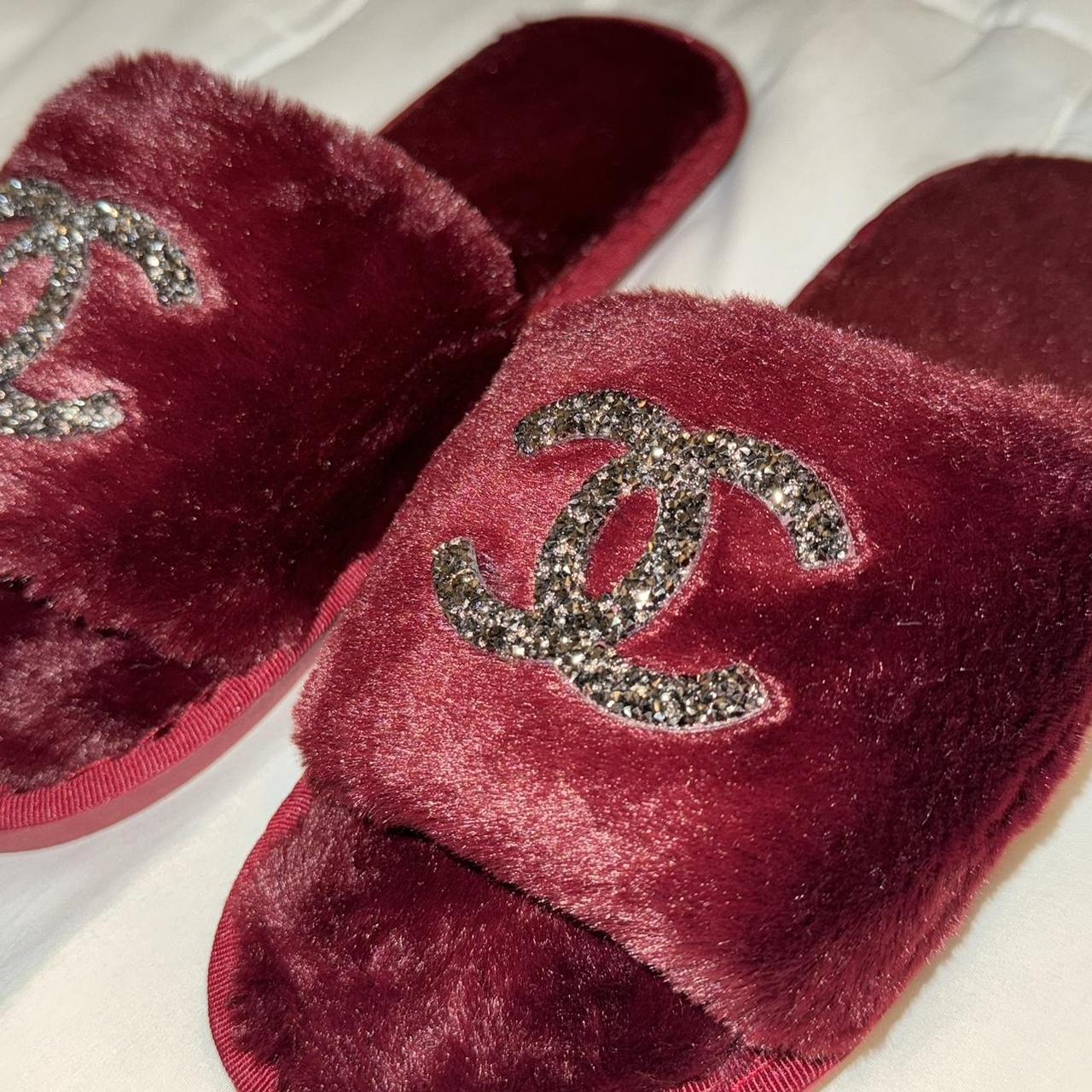 Chanel CC Slippers Never been worn size 41-42 - Depop