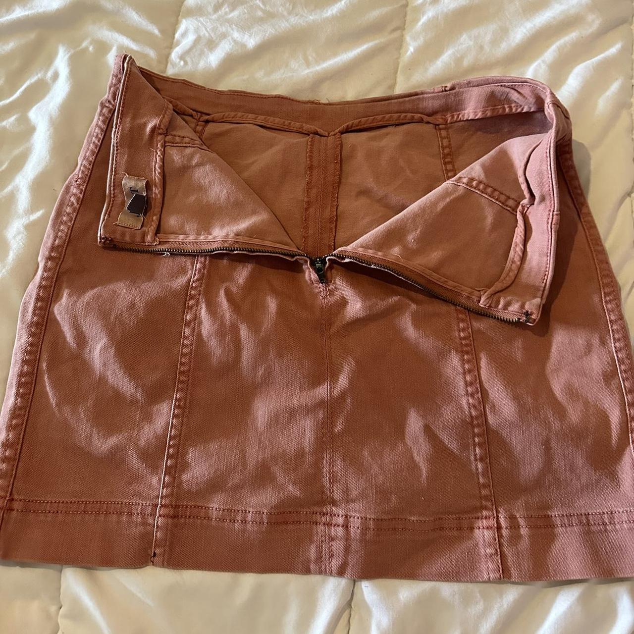 Jolt rusted pink jean skirt with zip in back Size:... - Depop
