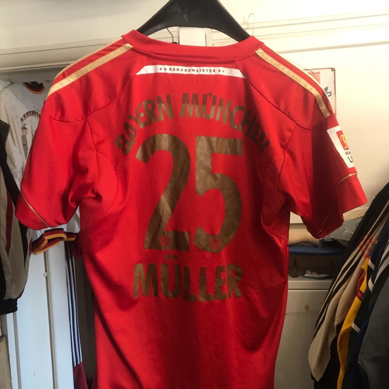 Souvenir Bayern munchen number 25 muller football... - Depop