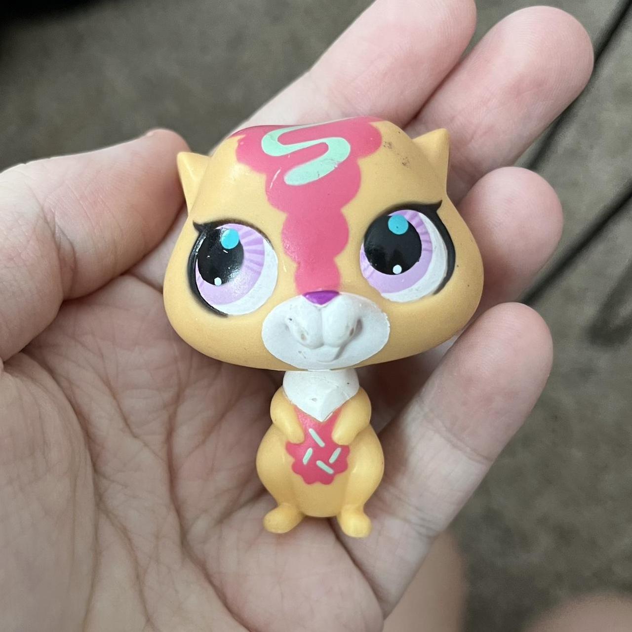 Lot of 4 gen 4 LPS 🦜 4 Littlest Pet Shop... - Depop