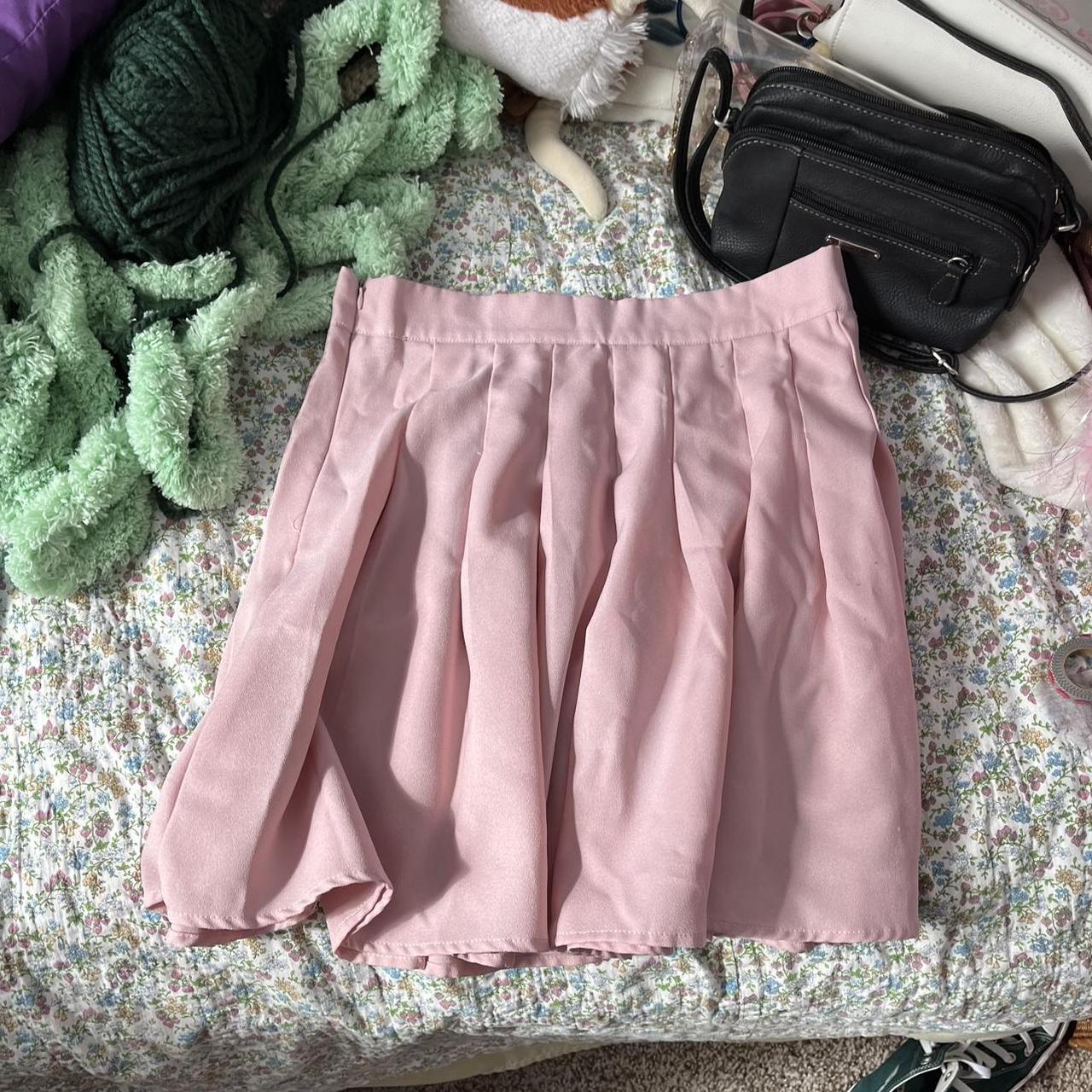 Romwe light pink pleated skirt 🎀 I've worn it a... - Depop