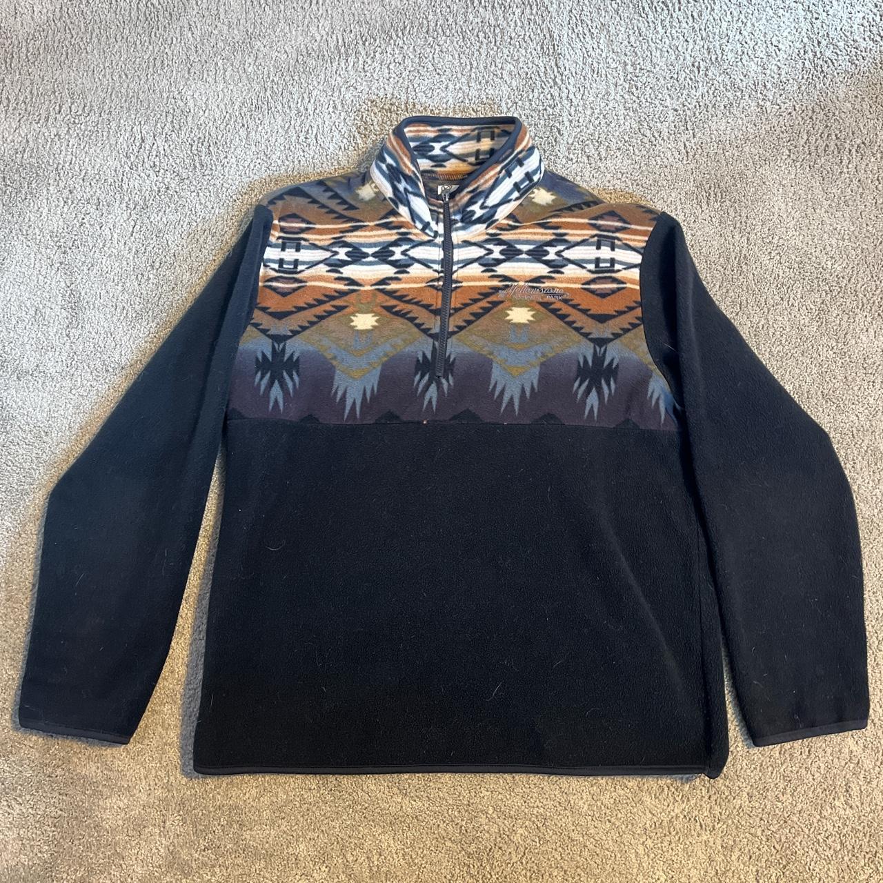 Vintage Arctic Image Aztec Pattern Fleece... - Depop