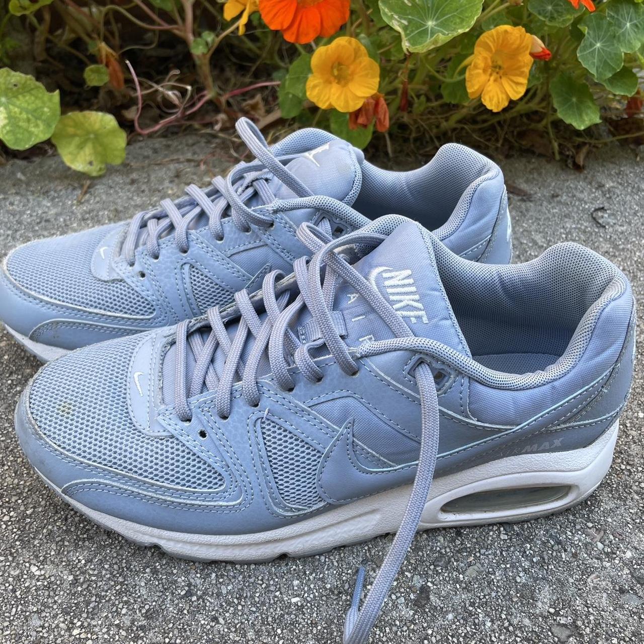 Nike Women's Blue Trainers | Depop