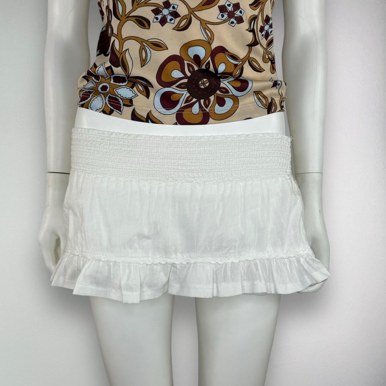 LOVE this early 2000s white linen micro mini