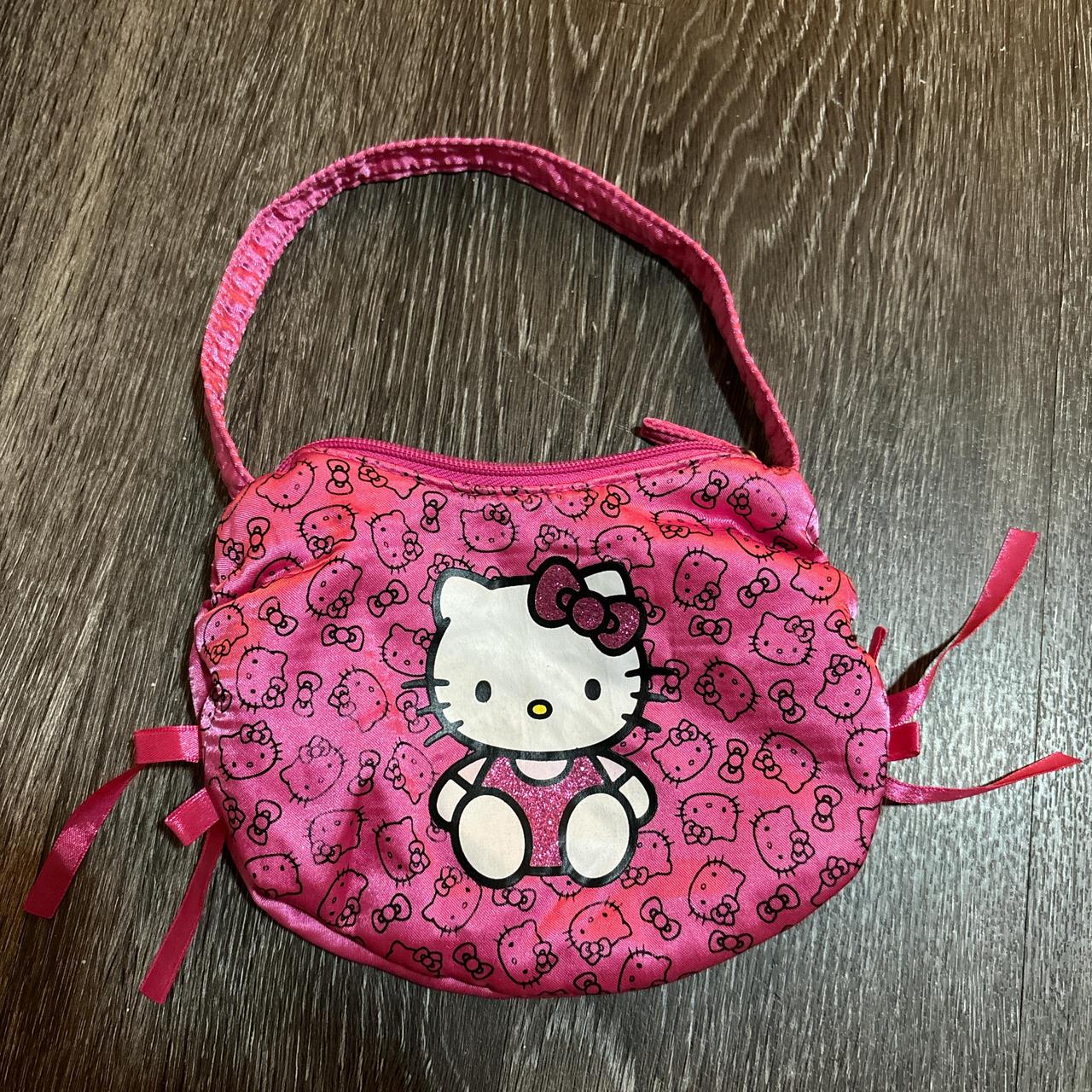 HELLO KITTY PURSE 🩷🎀 #hellokitty #hellokittypurse - Depop