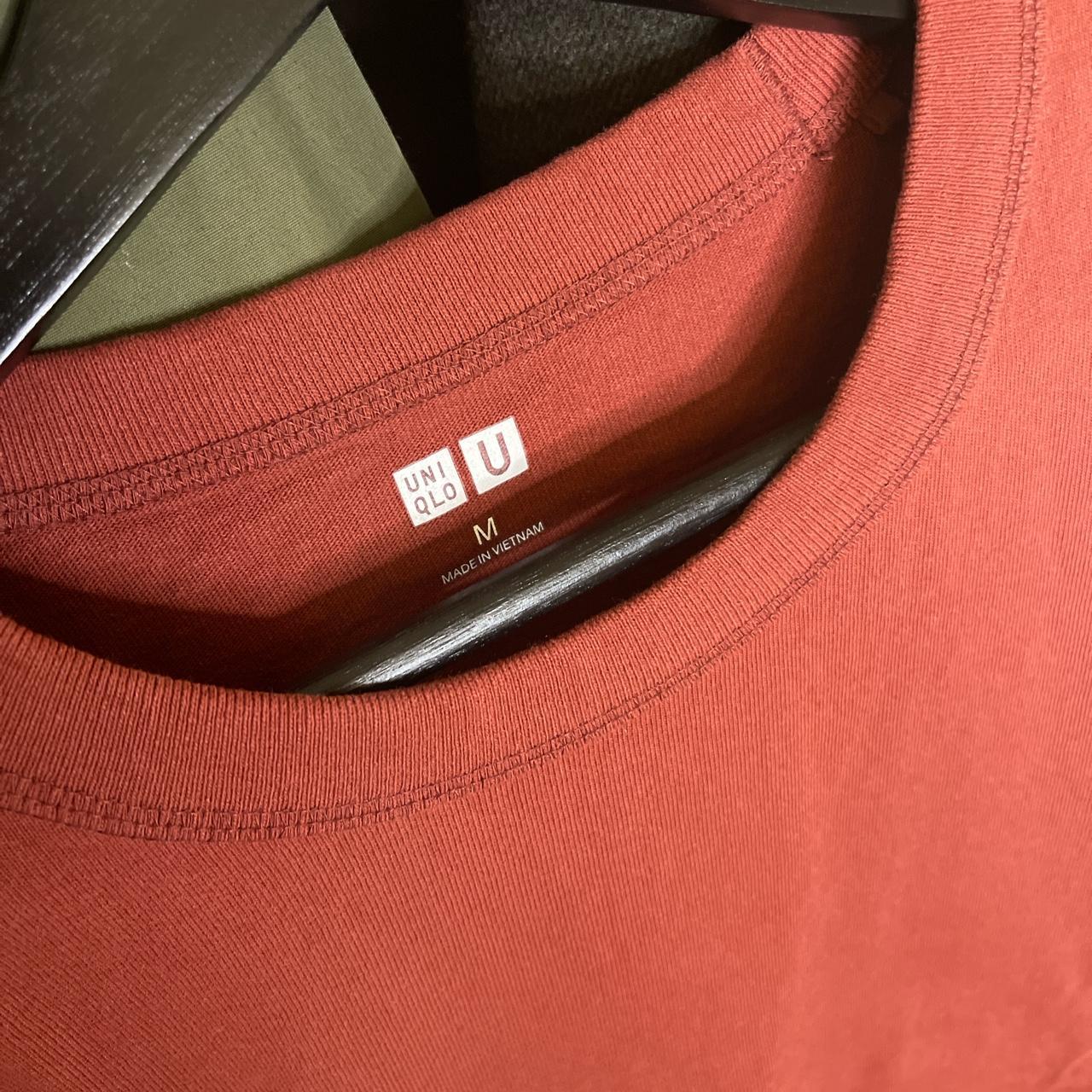 uniqlo red t-shirt - Depop