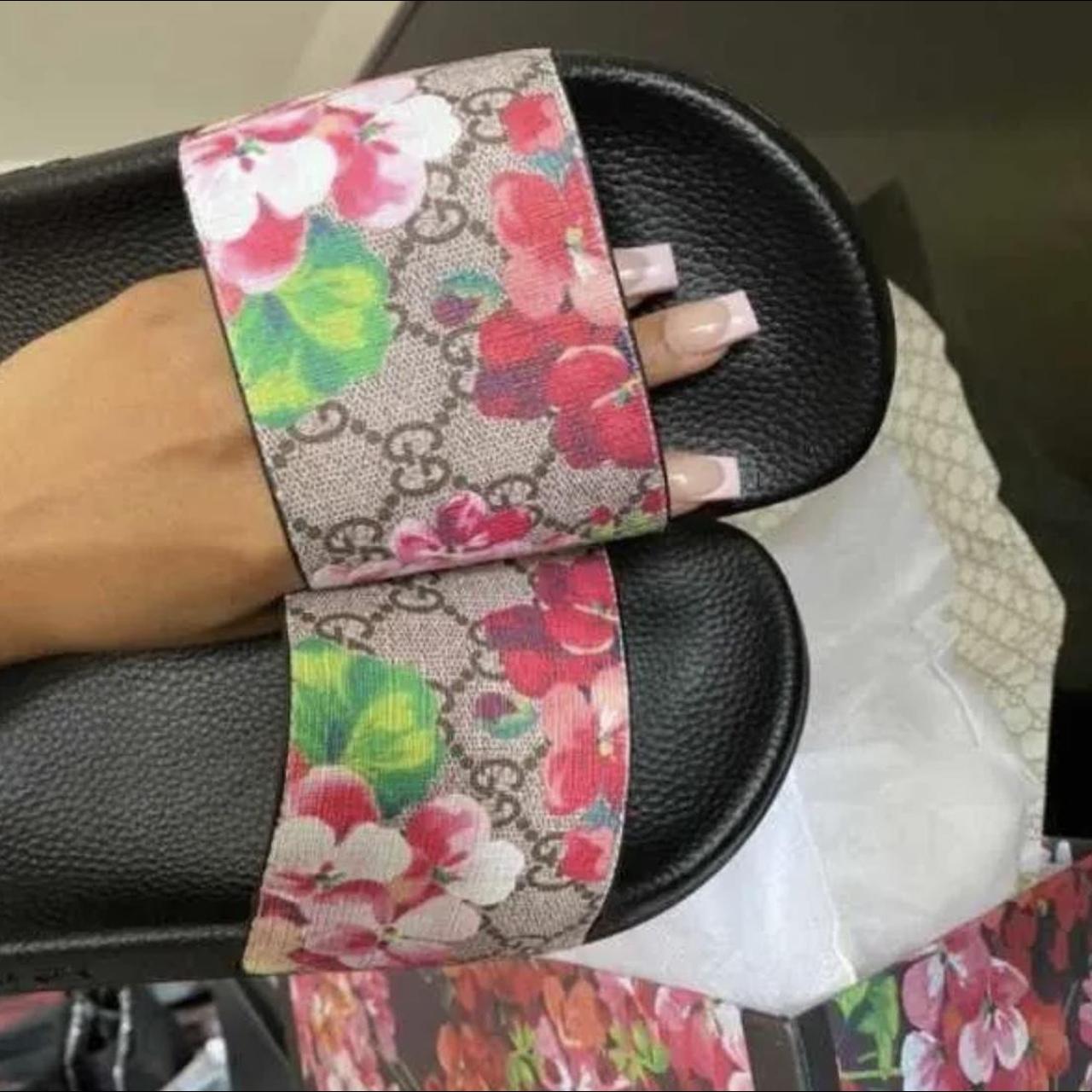 gucci slides - Depop