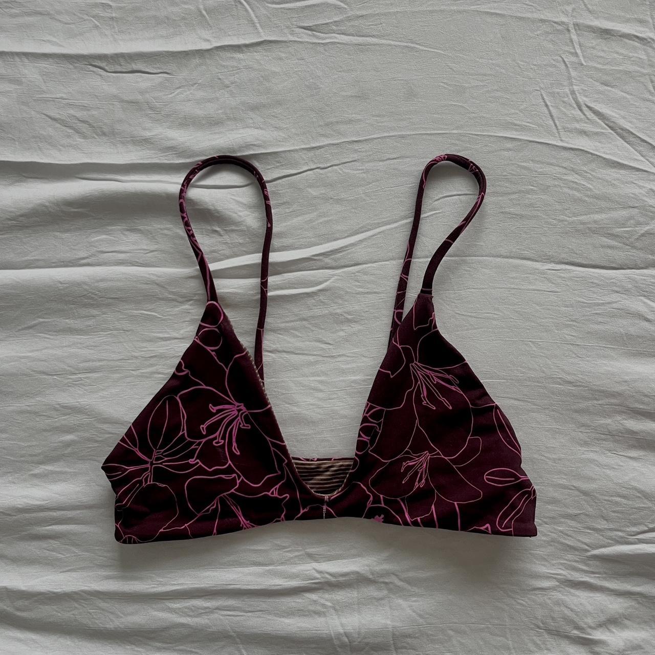 acacia top size small flaw: stretched out in the... - Depop