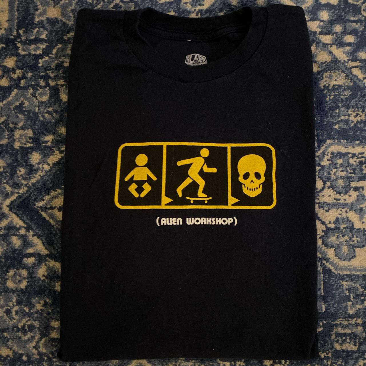 M - Alien Workshop Tee - Depop