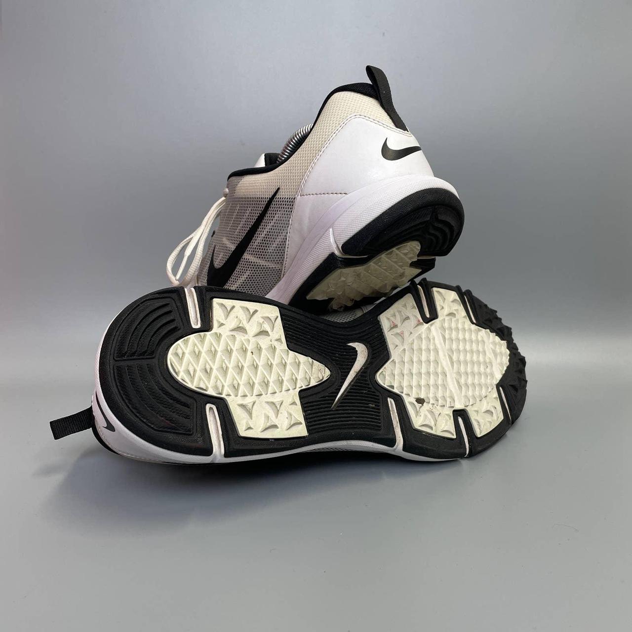 Nike Men's White and Black Trainers | Depop