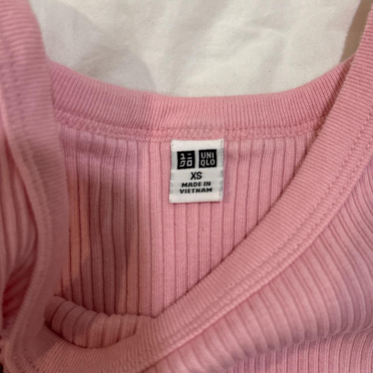 UNIQLO pink ribbed tank, Size XS in good condition - Depop